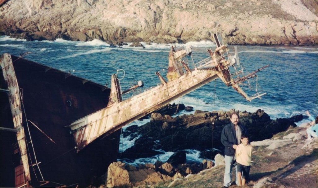27 años del Mar Egeo, el petrolero que ardió bajo la Torre de Hércules ...