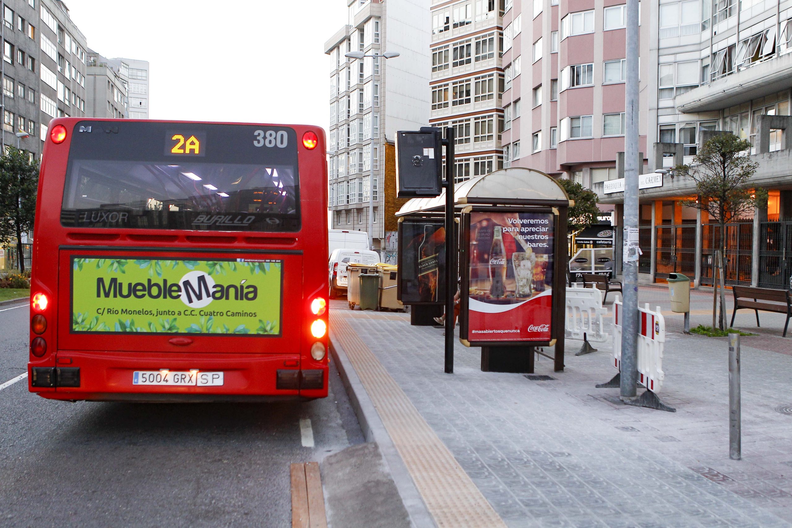 A Coruña instala una parada de autobuses escolares en el nuevo centro ...