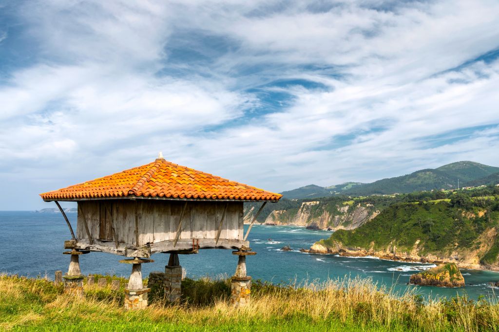 ¿Por qué los hórreos de Galicia y Asturias son tan diferentes?